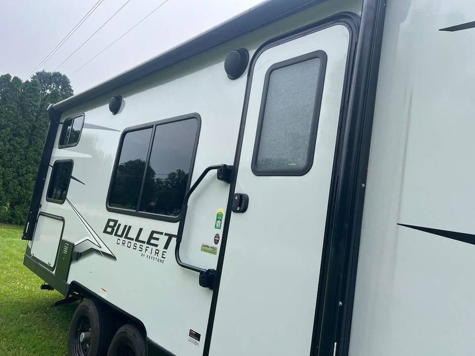2022 Keystone Bullet Crossfire 2200BH 25ft Travel Trailer Stock Number ...