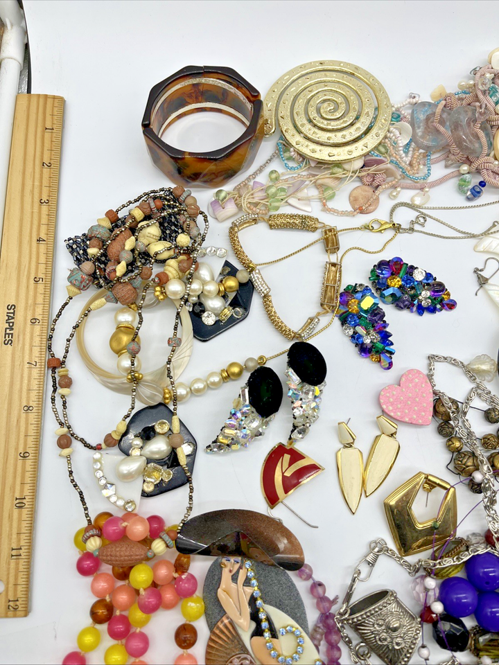 3+ Pounds Vintage & Modern Broken Costume Jewelry Lot Craft Junk ...