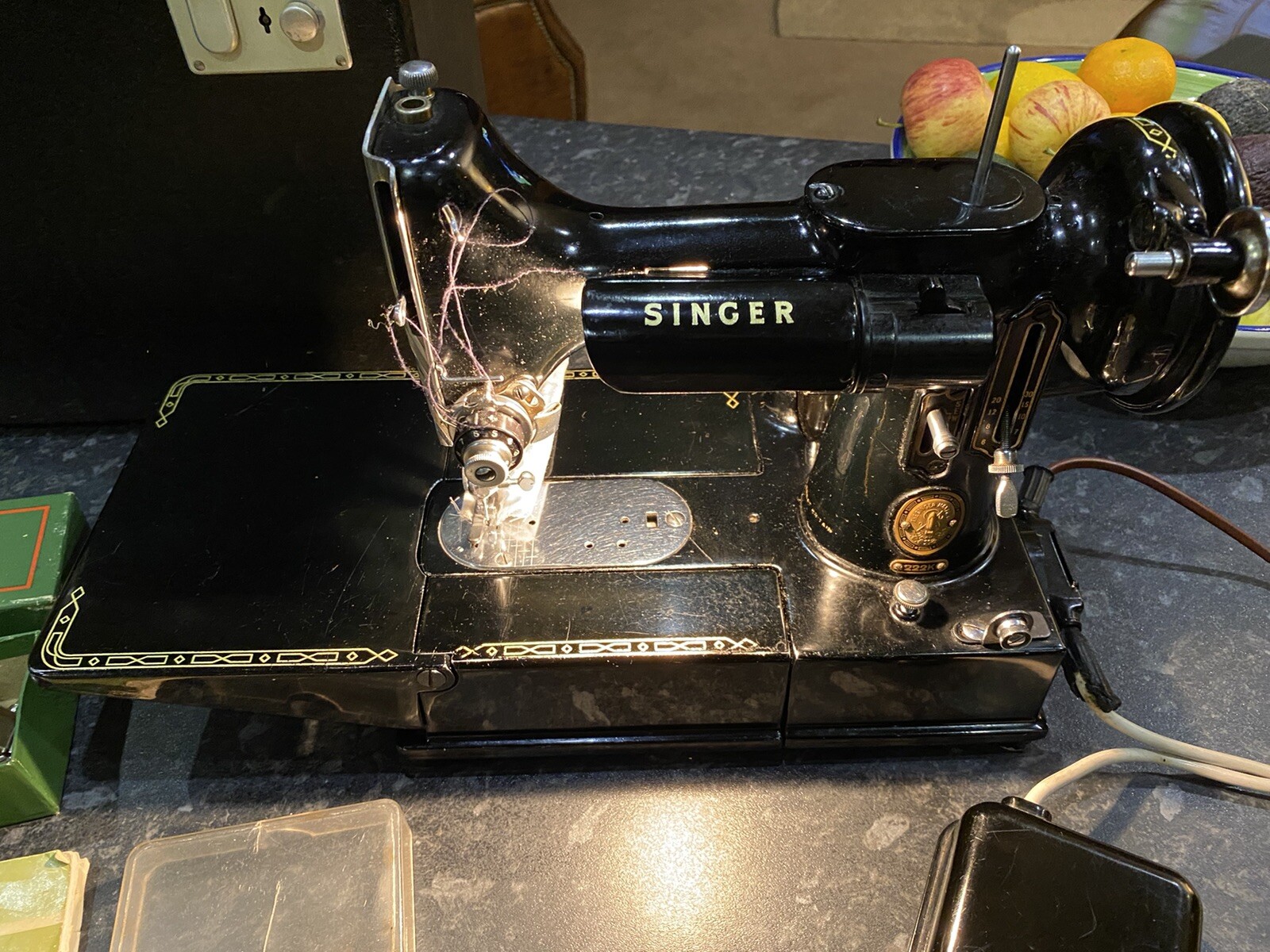 Vintage Singer 222K Featherweight Free Arm Portable Sewing Machine ...