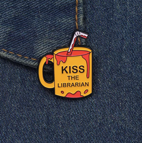 KISS THE LIBRARIAN Mug Enamel Pin Buffy the Vampire Slayer ♡ 90s Spike ...