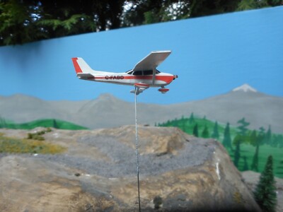 N Scale Airplane Cessna 172 with Wheels | eBay