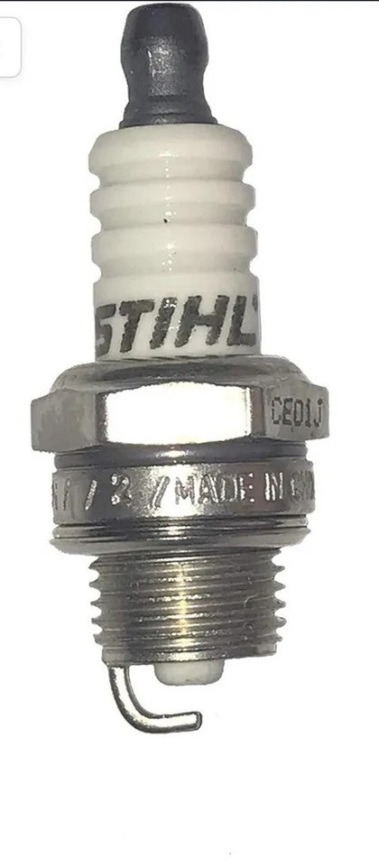 Pack of 2 Stihl M14 Spark Plugs for Trimmers Chainsaws 2-Stroke Engines ...