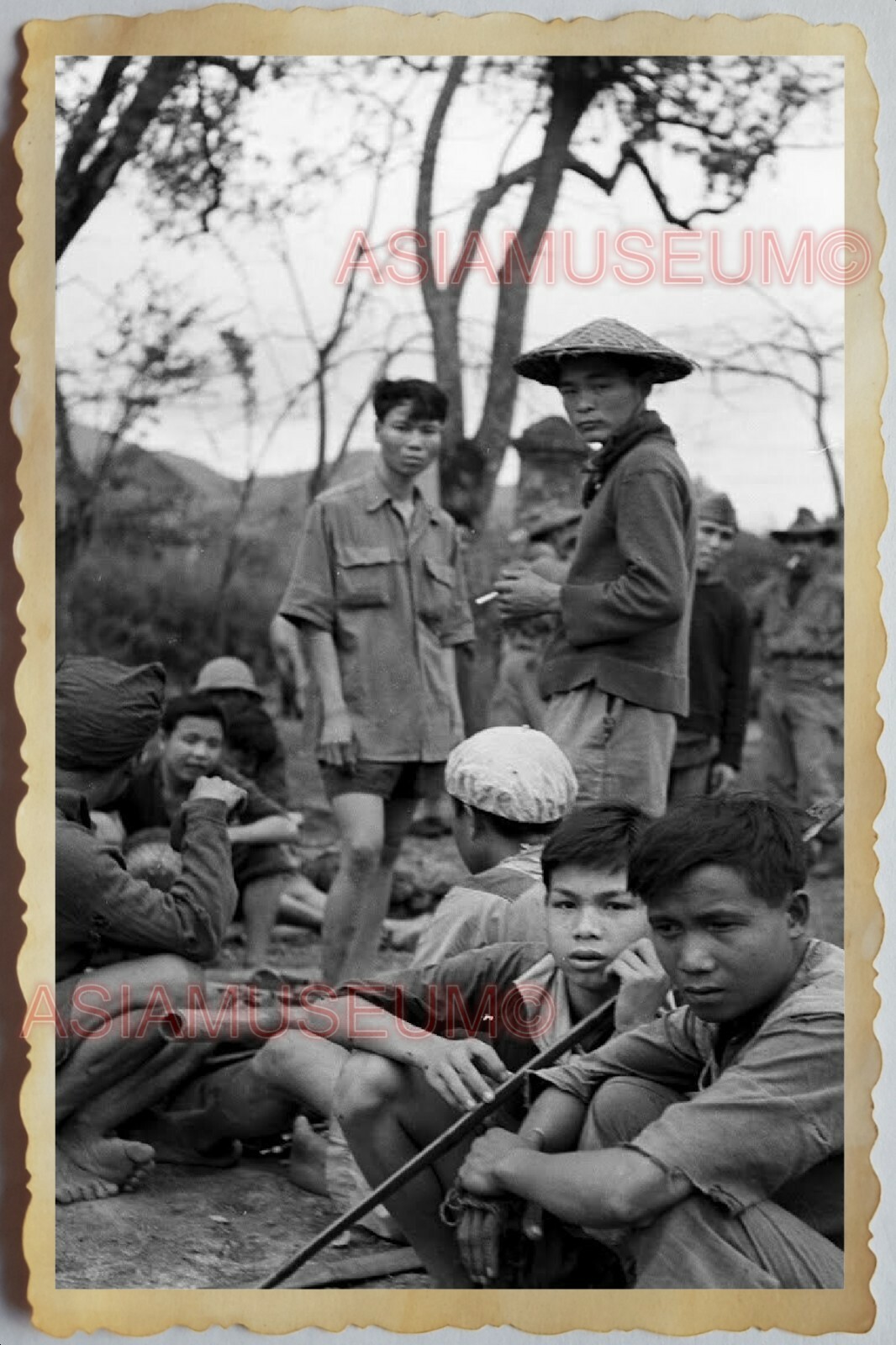 50s Vietnam SAIGON JUNGLE FOREST ARMY SOLDIER VIETCONG GUN WAR Vintage ...