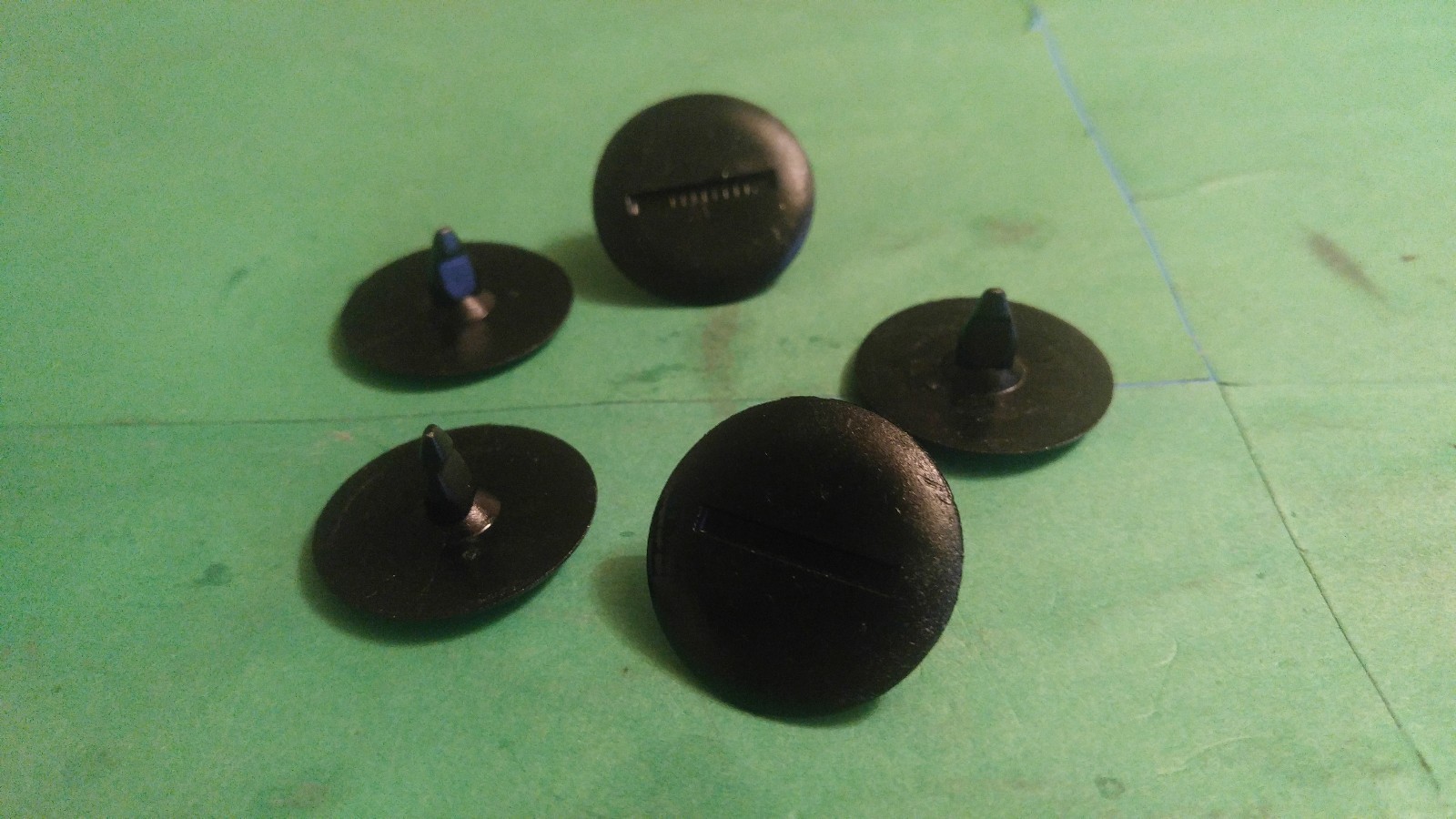 2010-16 MERCEDES 5PC Exterior-Rocker Molding Clip 0009917498 OEM | eBay