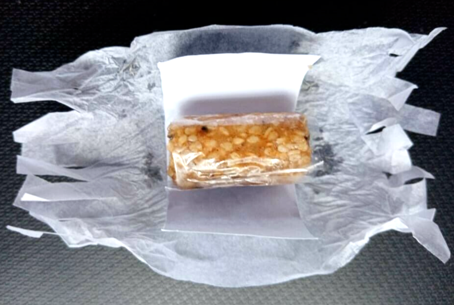 Gingelly Rolls 10 (Thala Karali) Jaggery & Sesame Seeds Candy Sweets ...