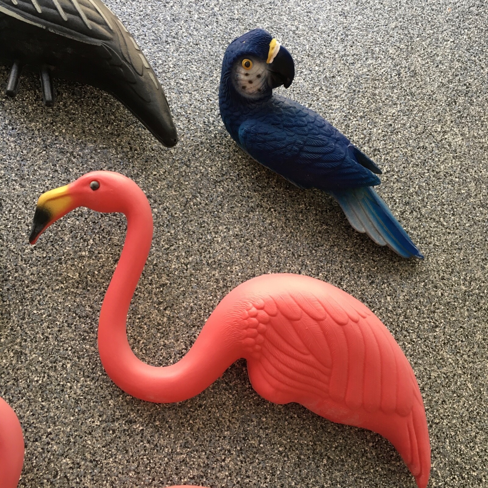 VTG Blow Mold Flamingos Halloween Skeleton Parrot Don Featherstone Yard ...