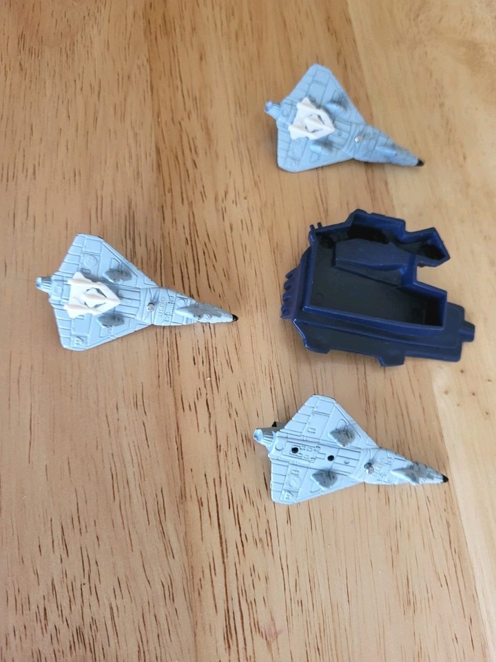KPT89 Mega Force Diecast 3 Jet Fighters With Launch pad, Micro Machine ...