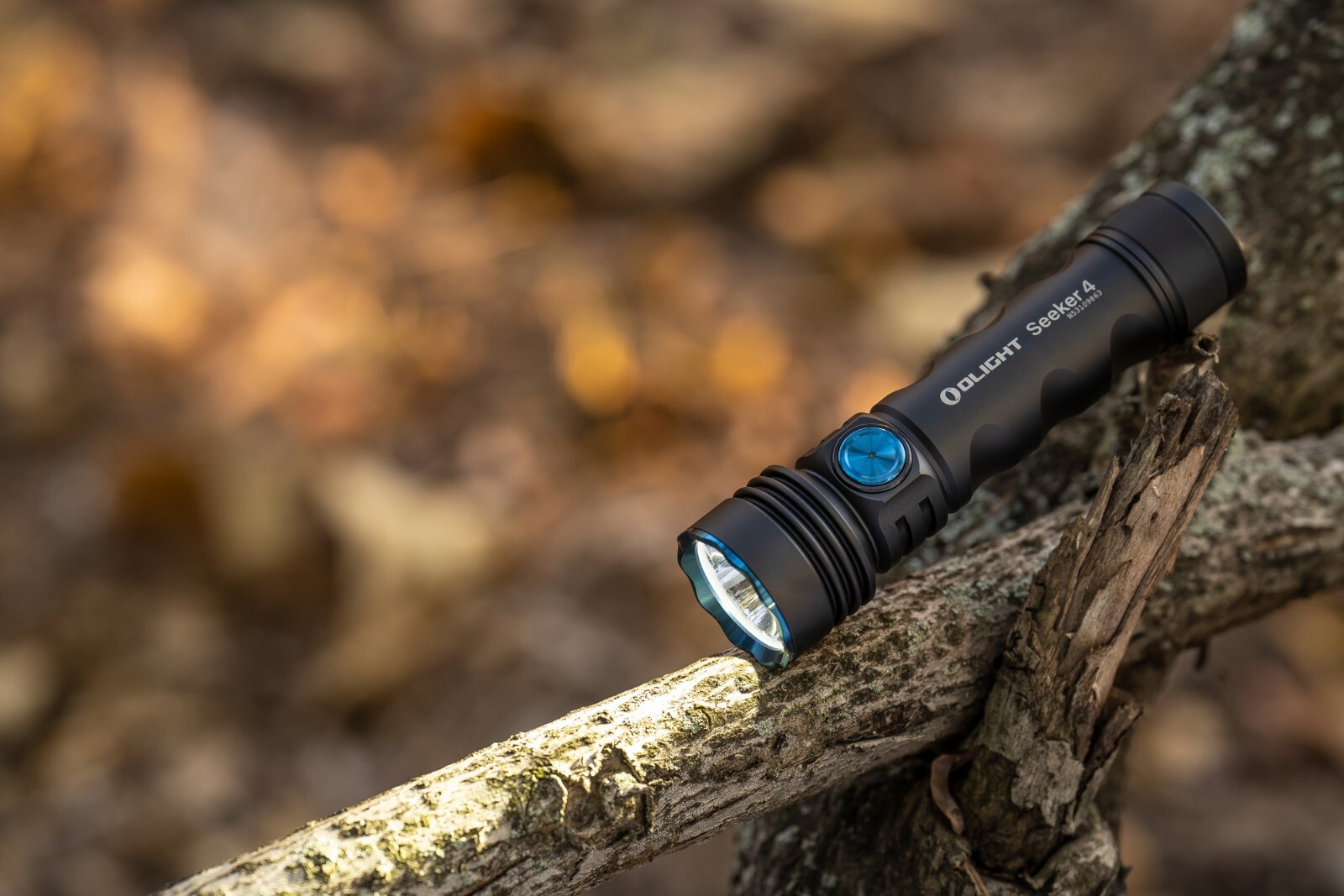Olight Seeker 4 Matte Black USB-C Rechargeable EDC Flashlight, 3100 ...