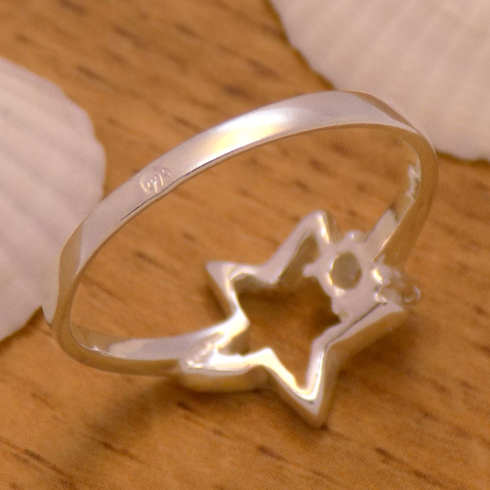 Elegant Solid 925 Sterling Silver Beautiful Lovely Star Design White CZ ...