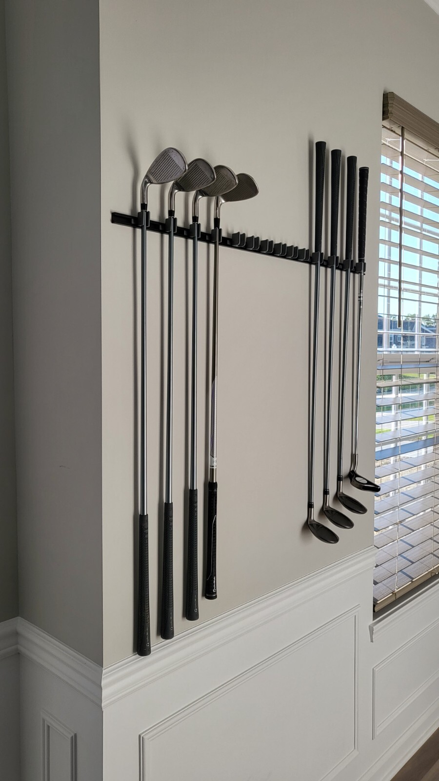 Golf club rack. 16 Golf club display. Golf club holder. With Aluminum ...