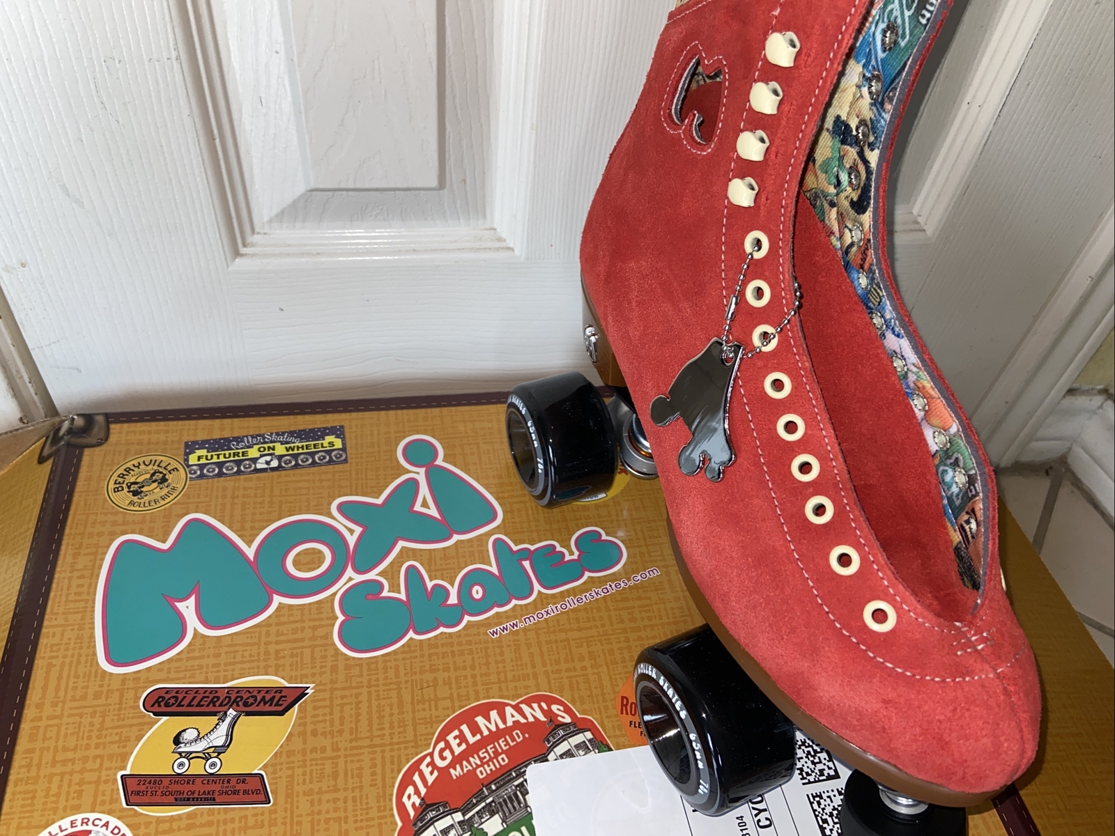 New Moxi Lolly Poppy Red Roller Skates Men Size 7 = Women 8-8.5 Suede ...