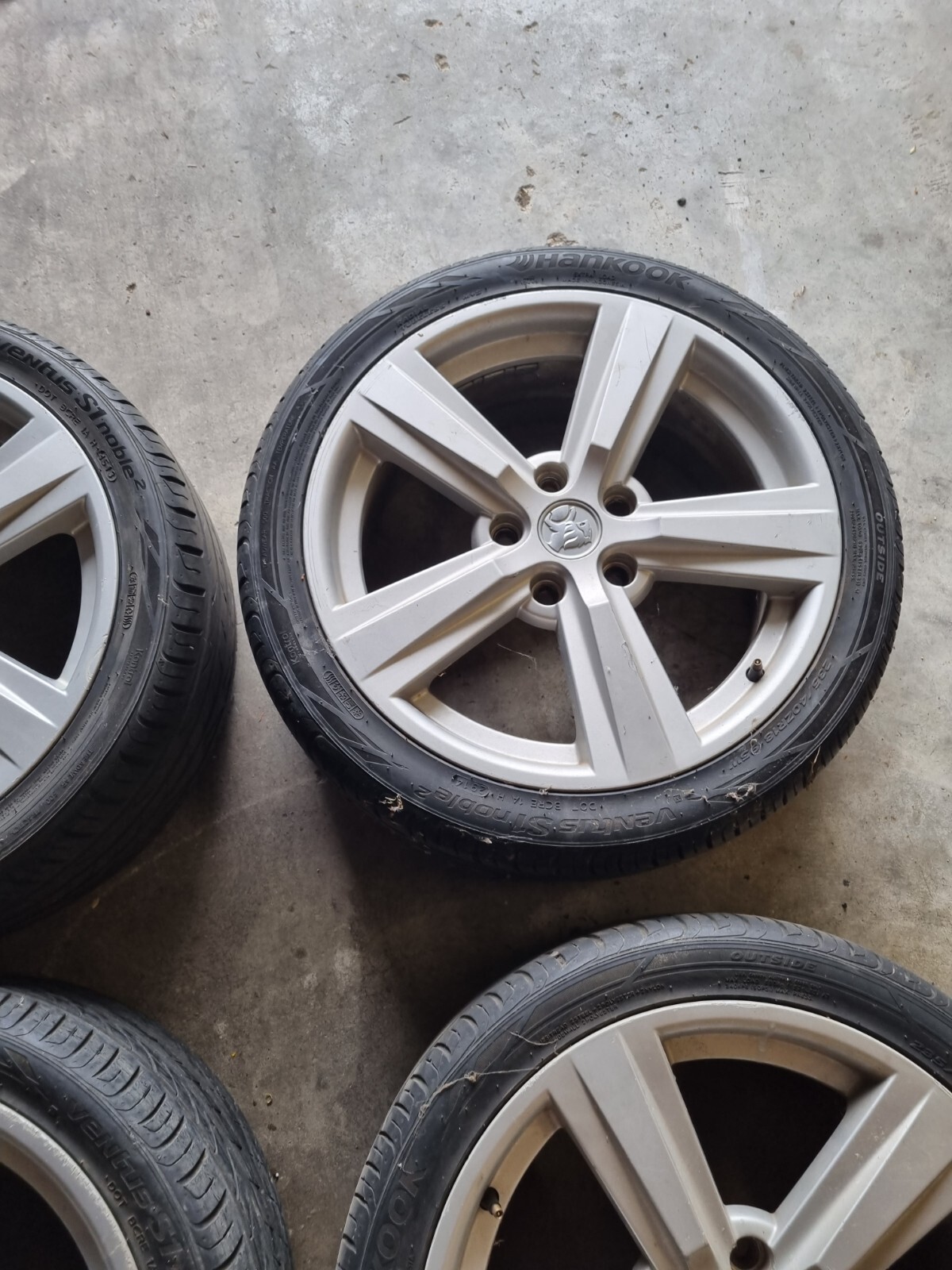 4 x HOLDEN COMMODORE VZ SS 18" ALLOY RIMS PICKUP BERWICK | eBay