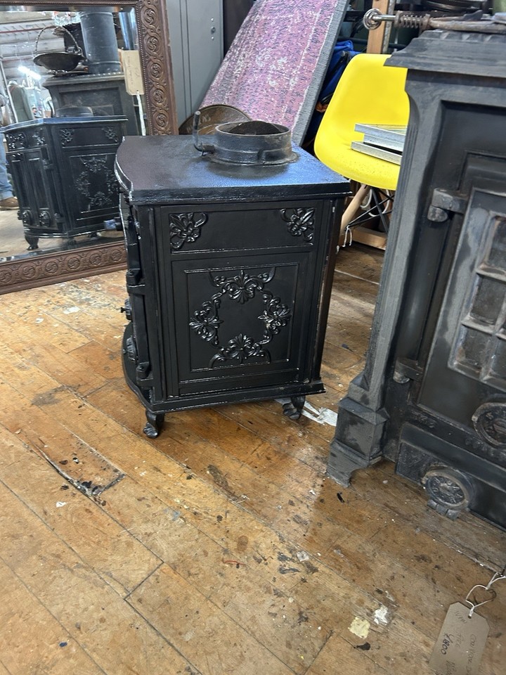 Log burner - evergreen Cast iron multi-fuel stove for both wood and ...