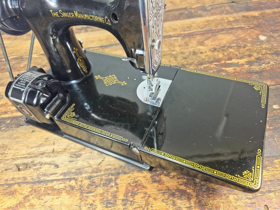 1937 Singer 221 Featherweight AE422265 – Early Scroll Faceplate — Motor ...