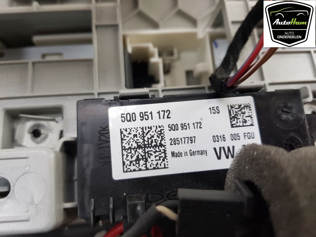 INNENBELEUCHTUNG VORNE Volkswagen Crafter (SY) Van 2.0 TDI (DNAD) 2019 ...