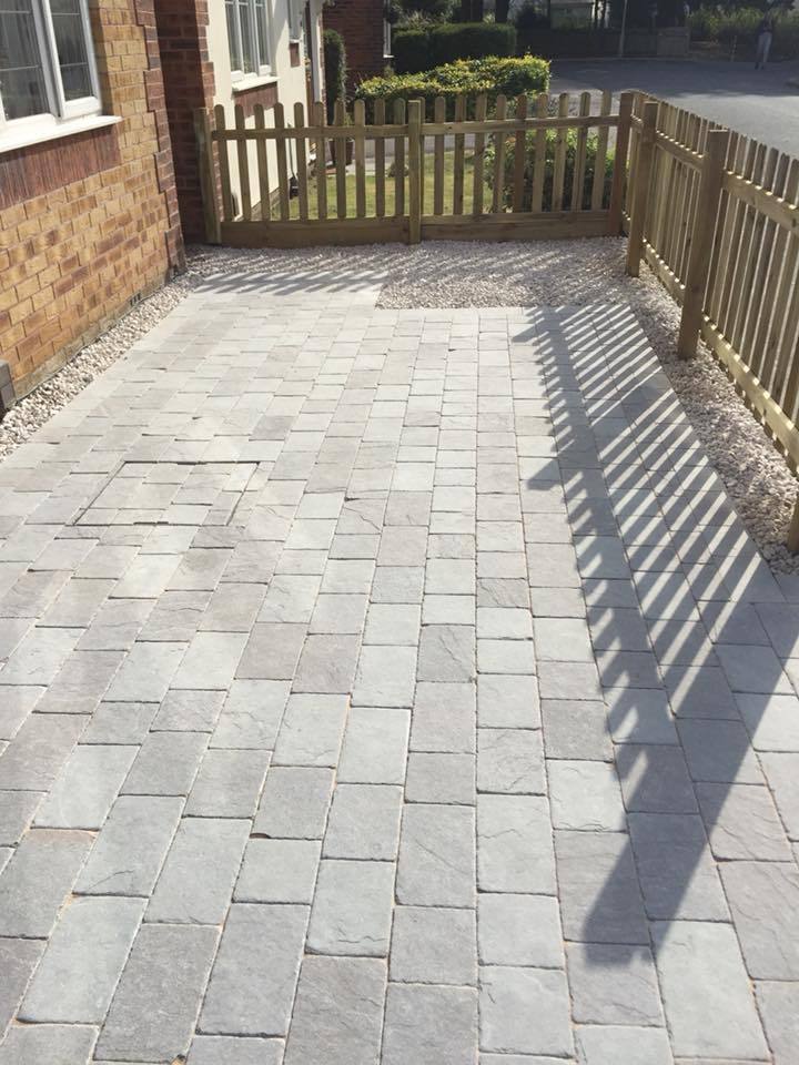 Dove Grey Driveway Block Paving Mixed Size Setts Cobbles - Driveway ...