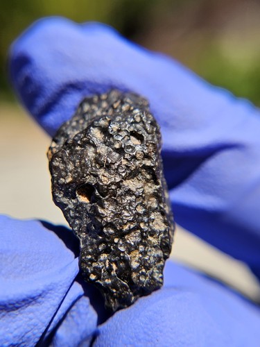 Meteorite**NWA 17071, CV3**3.083 grams, W/Rare CAI's (Pre-Solar Grains ...