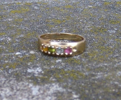 10k Yellow 3.1g Gold Family Ring Mothers Gemstone Ring VINTAGE Size 8.5 ...