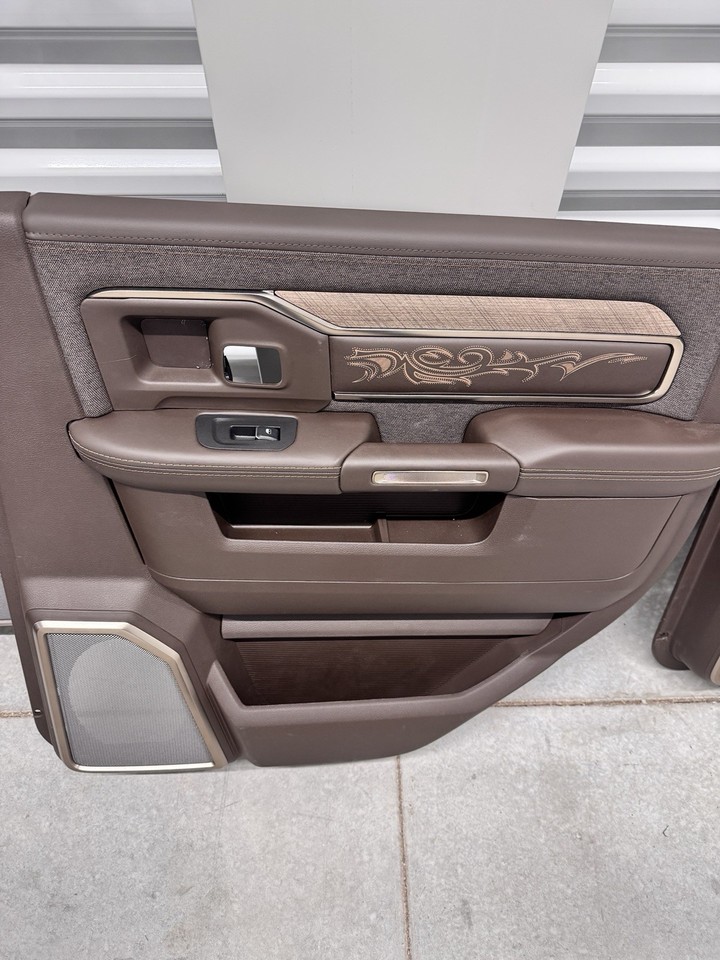 2025 Ram LONGHORN 2500/3500/4500 Front/Rear Seats Console Door Panels ...
