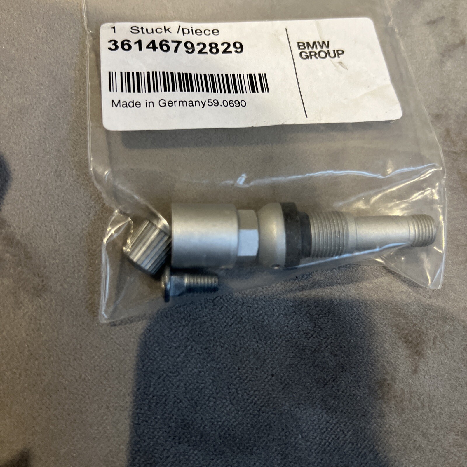 Genuine BMW Mini Rolls Royce 2009 on RDC Screw in Tyre Valve ...