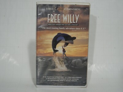 Free Willy (VHS, 1993, Clamshell) Warner Brothers | eBay