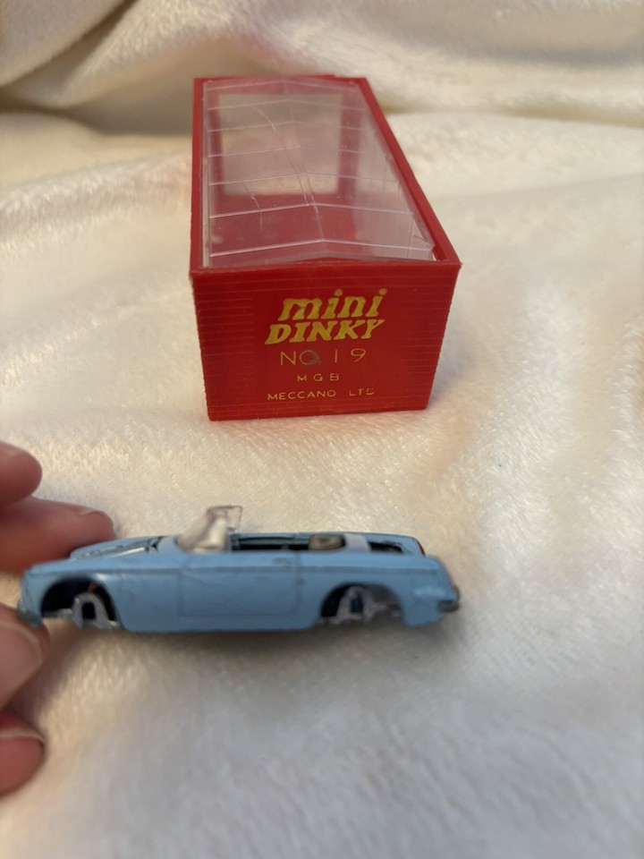 RARE!! VINTAGE MINI DINKY MECCANO Collector Car Set! Read Description ...