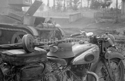 WW2 Photo Picture Finnish T-26E tank and NSU motorcycle 1565 | eBay