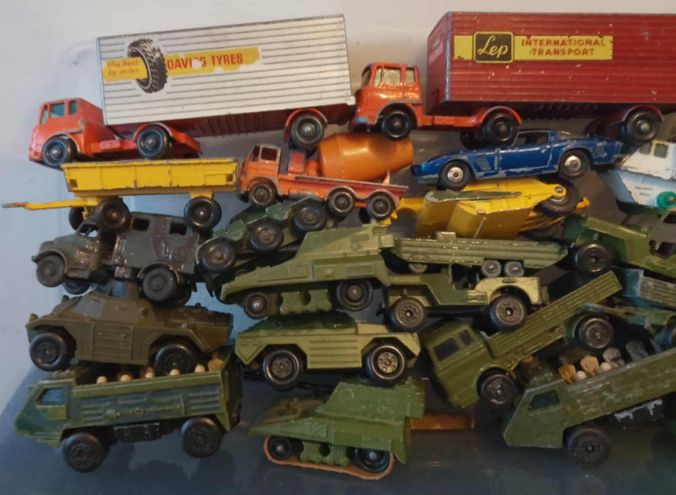 ORIGINAL VINTAGE DIECAST TOY JOB LOT LESNEY MATCHBOX MILITARY VEHICLE ...