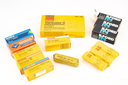 18 Rolls of 120 Roll Film EXPIRED Color & B&W Ilford Kodak Agfa Konica ...