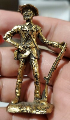 WANDA SCRUBY Pewter Soldier w/ Broken Rifle Gold Tone Miniature ...