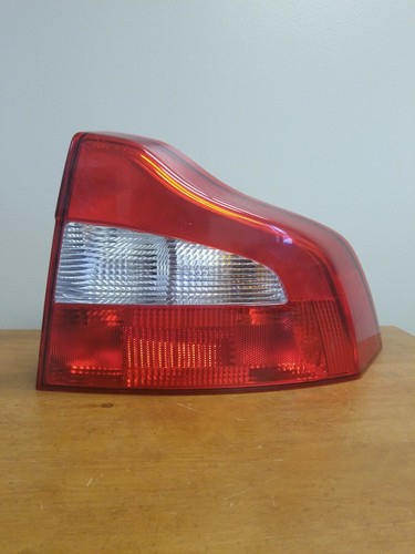 2007-2013 Volvo S80 Passenger Right Tail Light Assembly | Rear ...