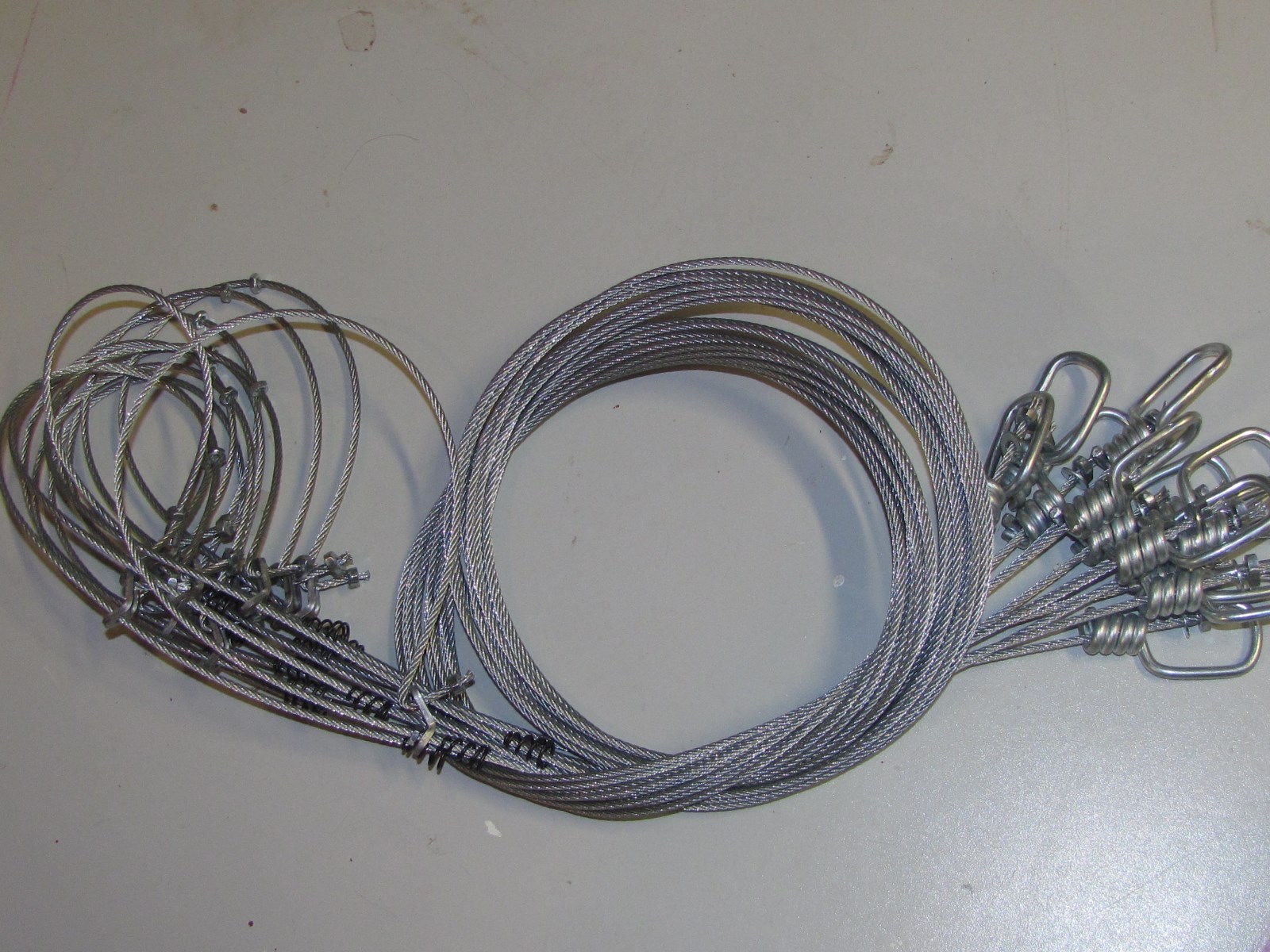 1 dz. 60" 3/32 Micro Lock with twist-on support collars Snares ...