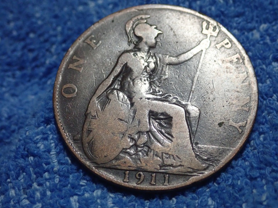 ENGLAND: 1911 LARGE PENNY IN VERY GOOD PLUS CONDITION! FIRST YEAR KING ...