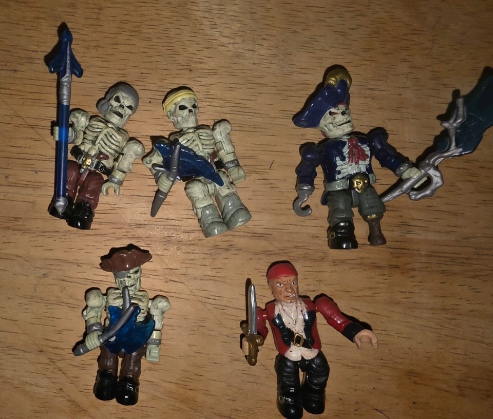 Mega Bloks Pyrates Dread Eye's Phantom 3660 Pirate Ship Kit 90% ...