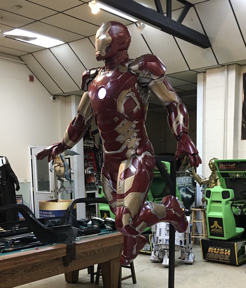 Life Size Marvel Avengers Age Of Ultron Hovering Ironman 1:1 Full Size ...