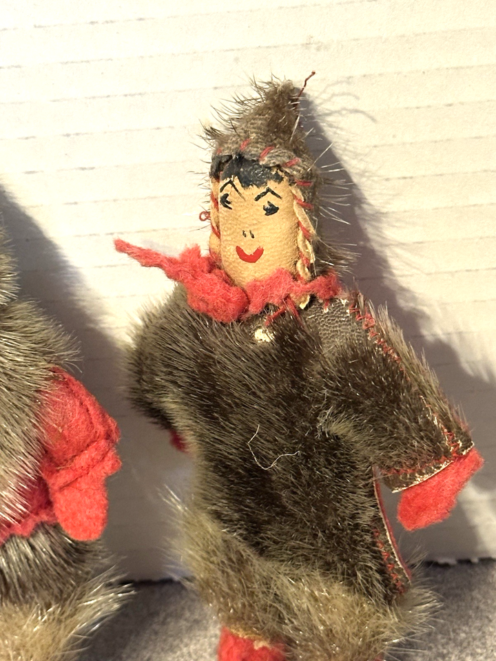 Vintage Native American Alaskan Eskimo Style man & woman w/child dolls ...
