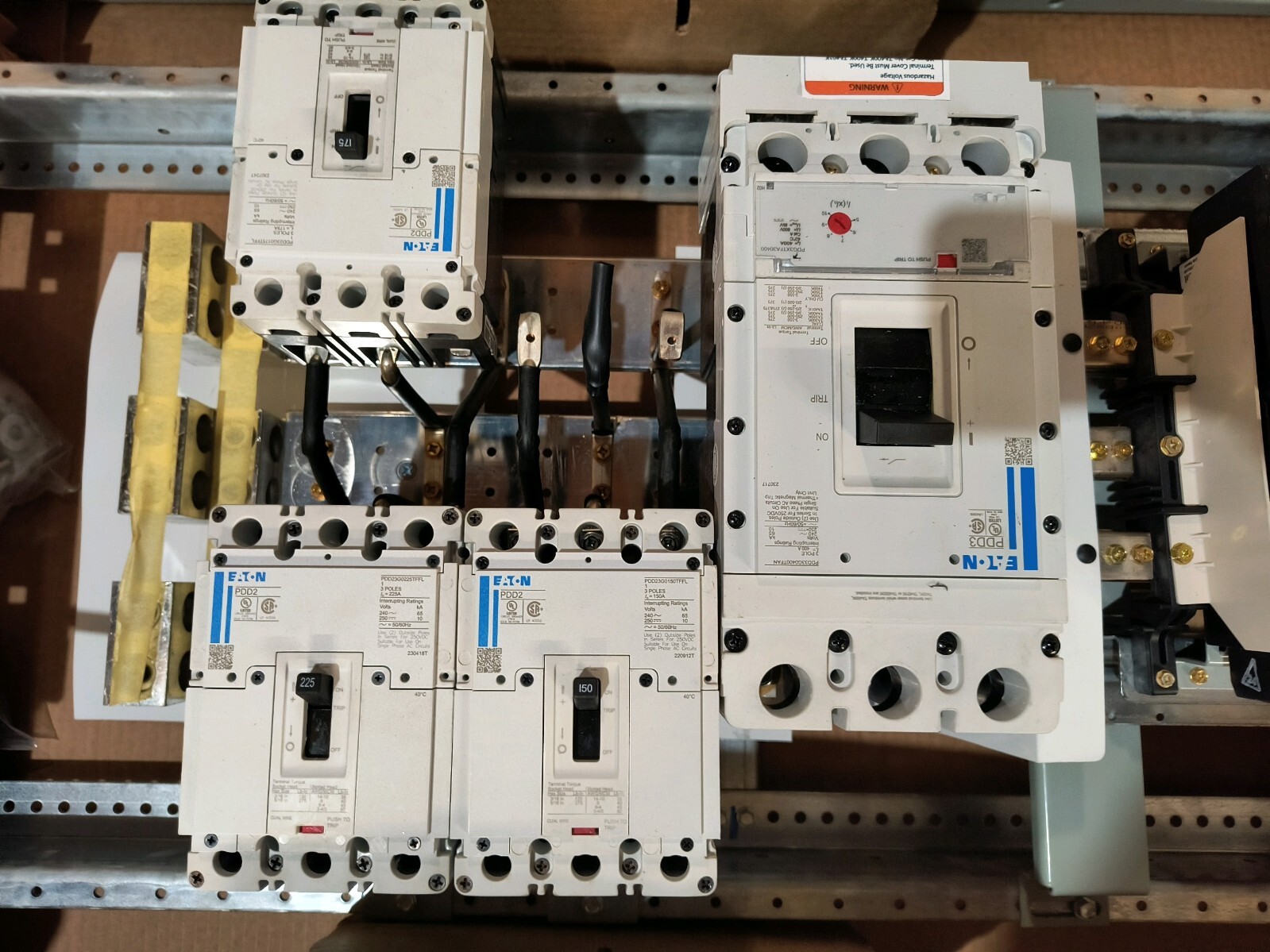 Eaton Panelboard 1200amp PRL4X, 24 CIRCUIT, 208Y/120V, 3PH, 4W, MAIN ...