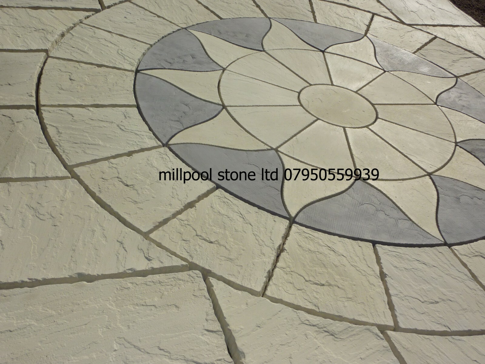3M x 3M SUN CIRCLE SQ OFF PATIO PAVING SLAB GARDEN (DELIVERY EXCEPTIONS ...