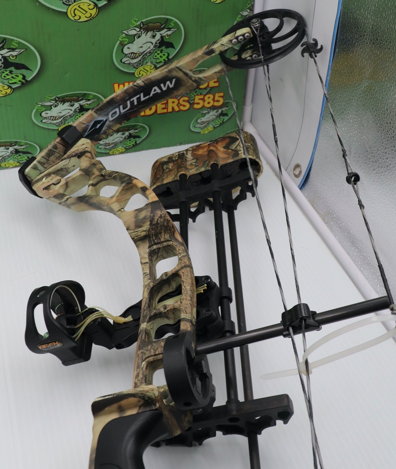 Bowtech Diamond Prism Right Hand Bow 847019057140 | eBay