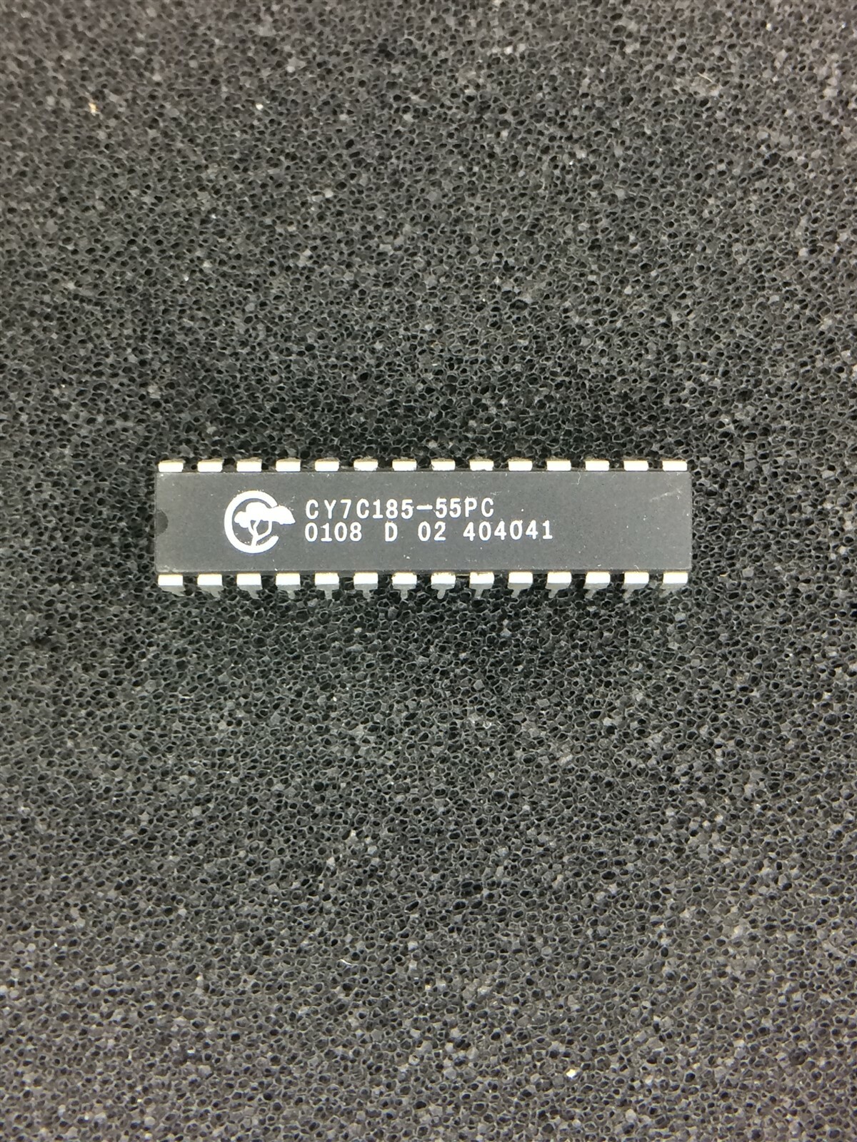 CY7C185-55PC CYPRESS SRAM Chip 64K-bit 8K x 8 55ns 28-Pin PDIP 2 PIECES ...