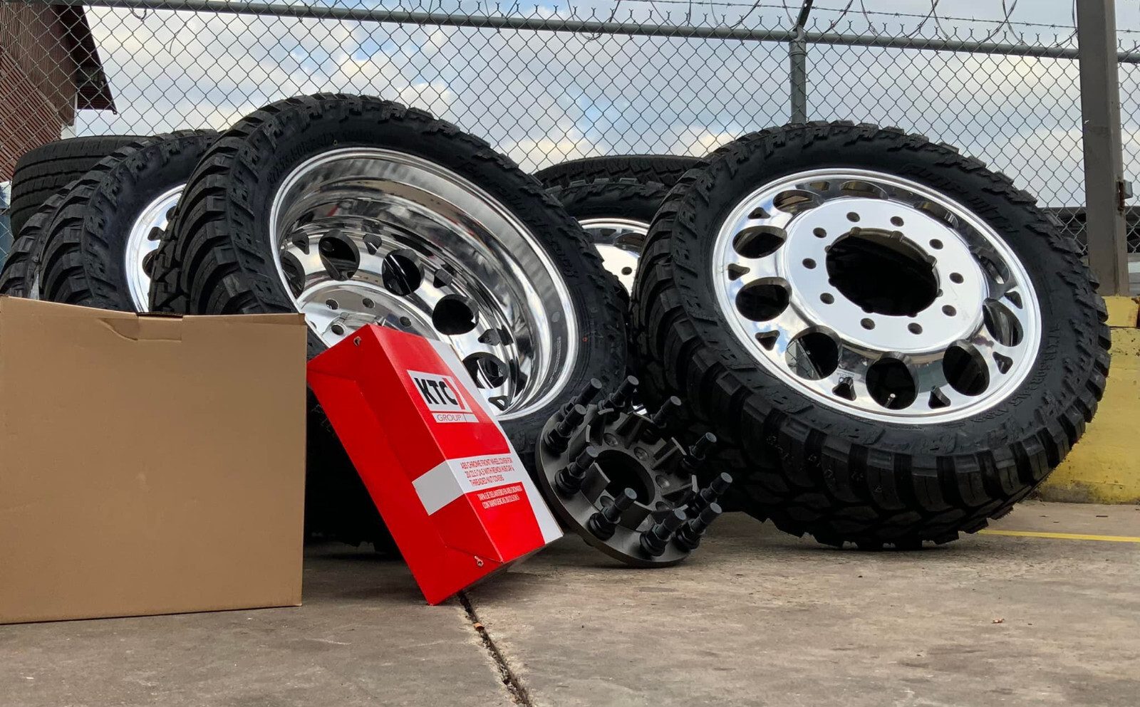 24” CUSTOM CUT ALCOA WHEELS FOR FORD CHEVY GMC RAM DUALLY TRUCKS W ...