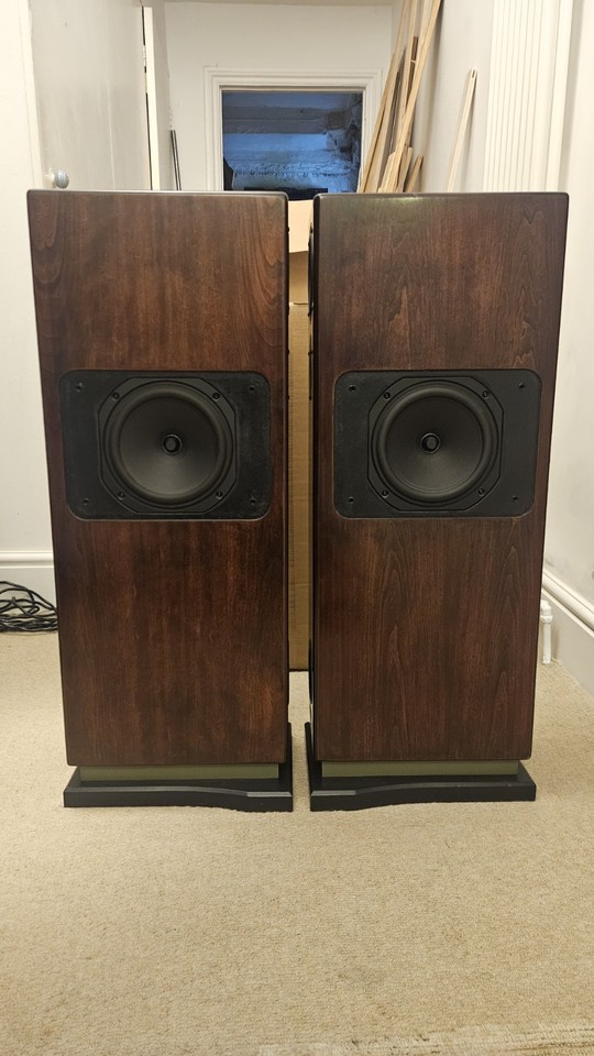Rega Floorstanding Speakers, Customized R5 With RS5 Tweeters. Much ...