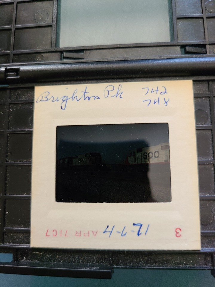 Original Slide Soo Line SOO No. 742 748 EMD SD40 Brighton Park ILL 4-6-1971 | eBay