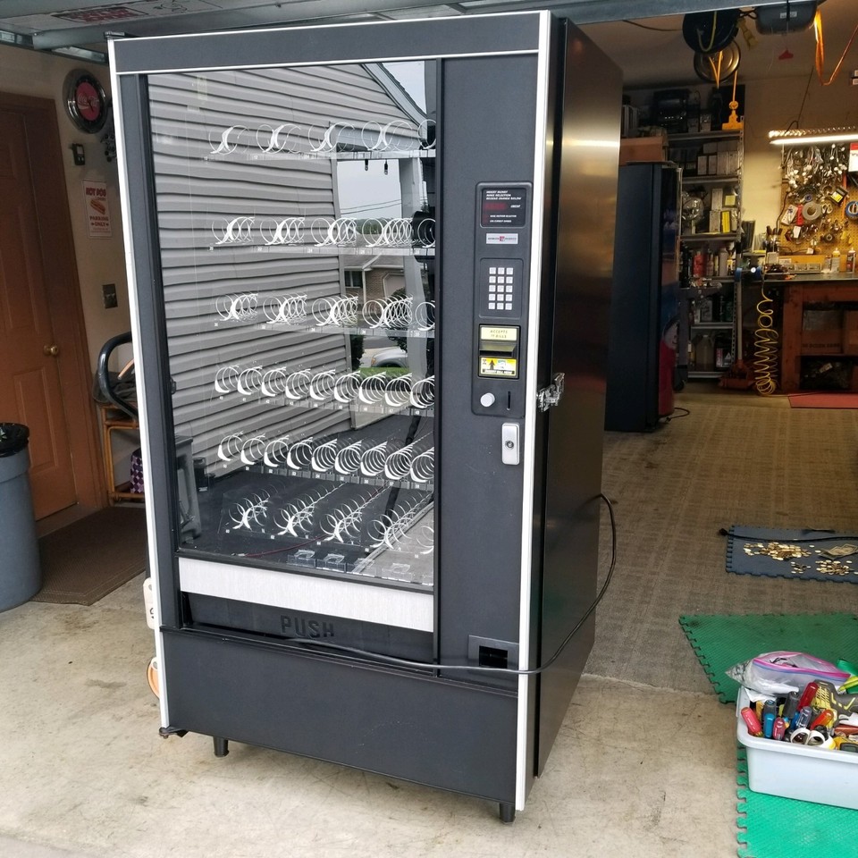 AP 121, 122, 123 / STUDIO 1, 2, 3 SNACK VENDING MACHINE DUAL VEND MOTOR ...