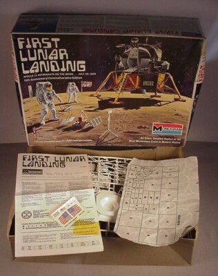 Monogram Apollo 11 plastic Model Kit First Lunar Landing unbuilt in Box ...