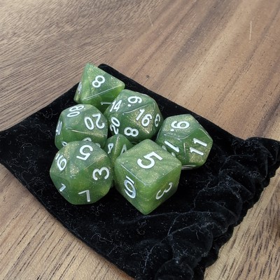 Green Pearl - White Numbers - 7 Dice Set Poly RPG DnD Dungeons Dragons ...