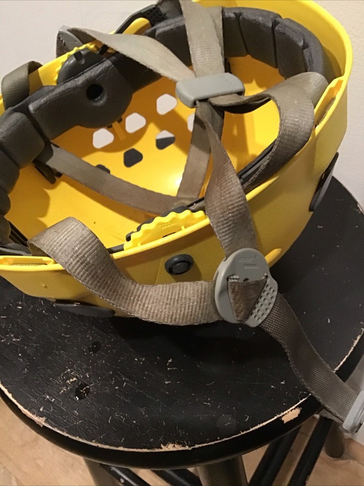 Petzl Ecrin ROC Mountaineering Climbing Safety Helmet 53-63 cm Yellow ...