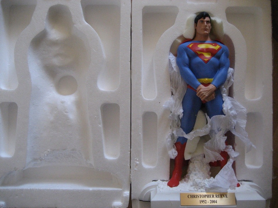 Superman Christopher Reeve Statue Sculpture Alex Ross Kingdom Come ...