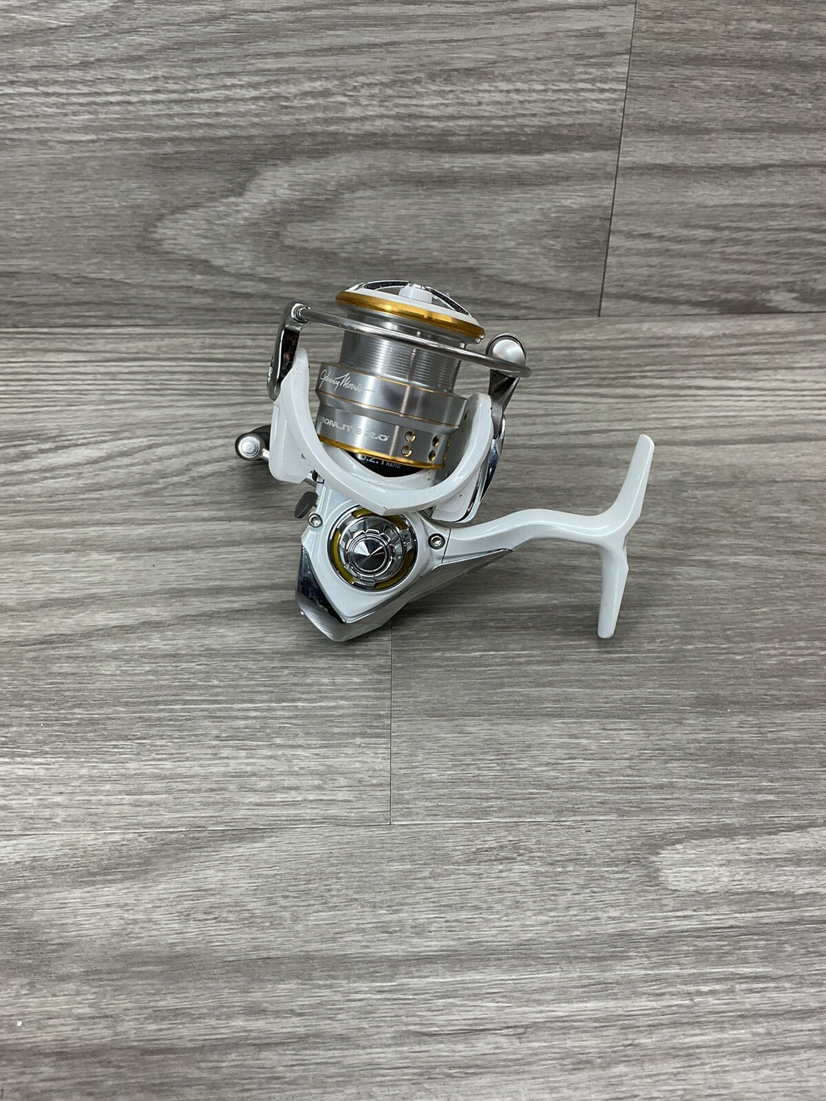 Johnny Morris Bass Pro Shops Carbonlite 2.0 Spinning Reel JCT2000 ...