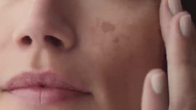 Nivea luminous 360 anti-dark spot facial serum + fluido spf 50 x 30 ml ...